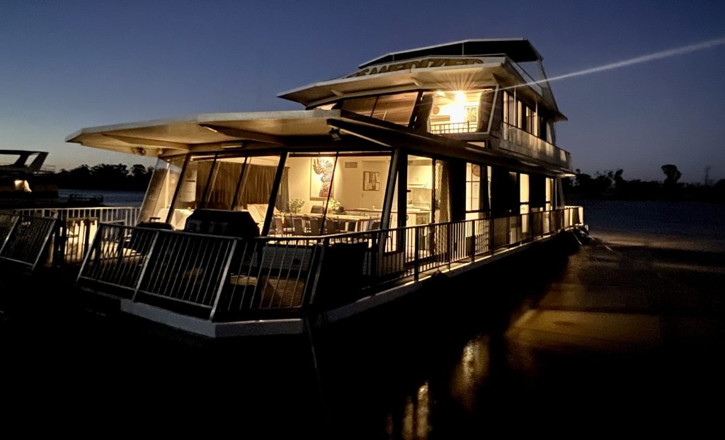 Mesmerized - Green and Gold House Boats